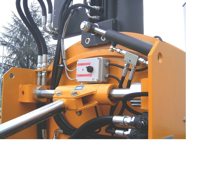 Orteco - Hydraulic pile drivers for safety barriers, solar plants ...