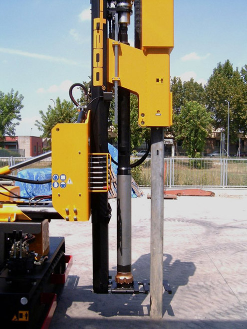 Orteco - Hydraulic pile drivers for safety barriers, solar plants ...