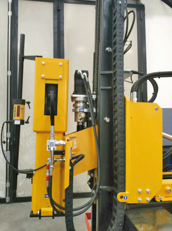 Orteco - Hydraulic pile drivers for safety barriers, solar plants ...